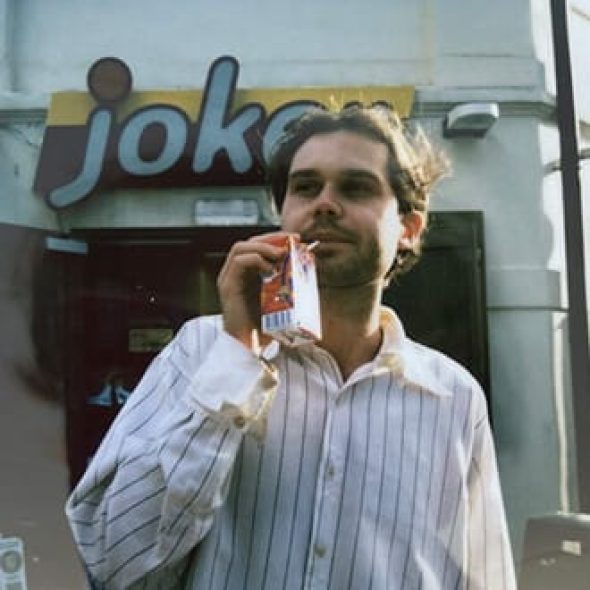 Becoming a Human - Ora the Molecule – Kortfilmfestivalen